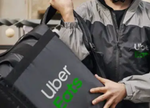 Remportez une cartes cadeaux Uber & Uber Eats de 100$