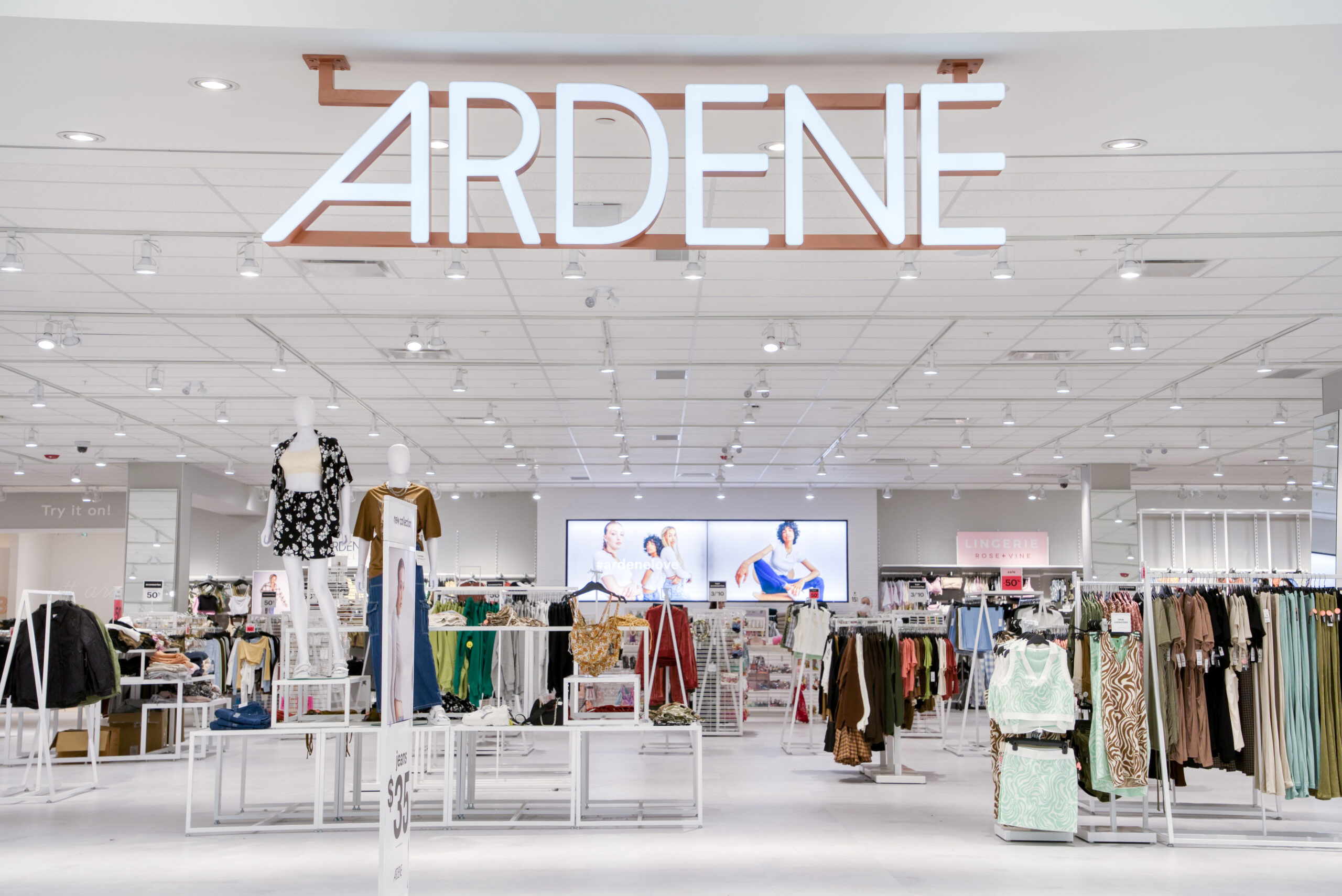 Nouveau Concours Ardene: Gagnez une Carte Cadeau de 500